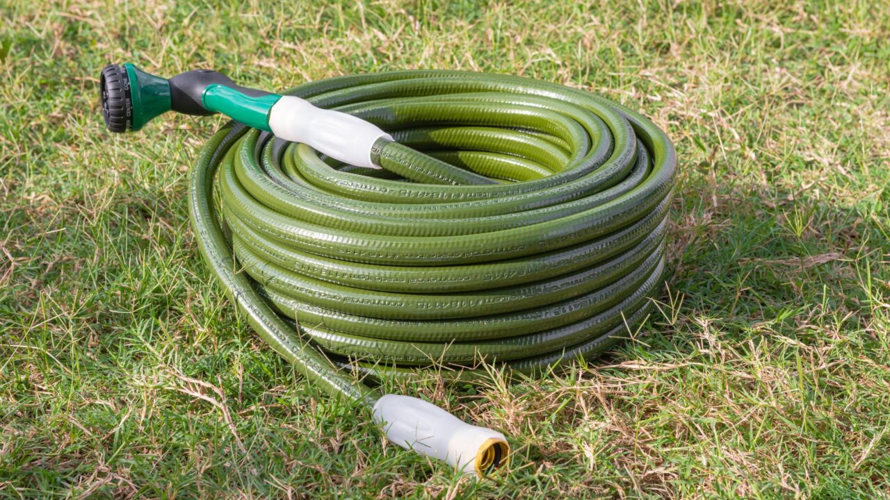 How a Fold-Up Water Hose Simplifies Your Outdoor Watering